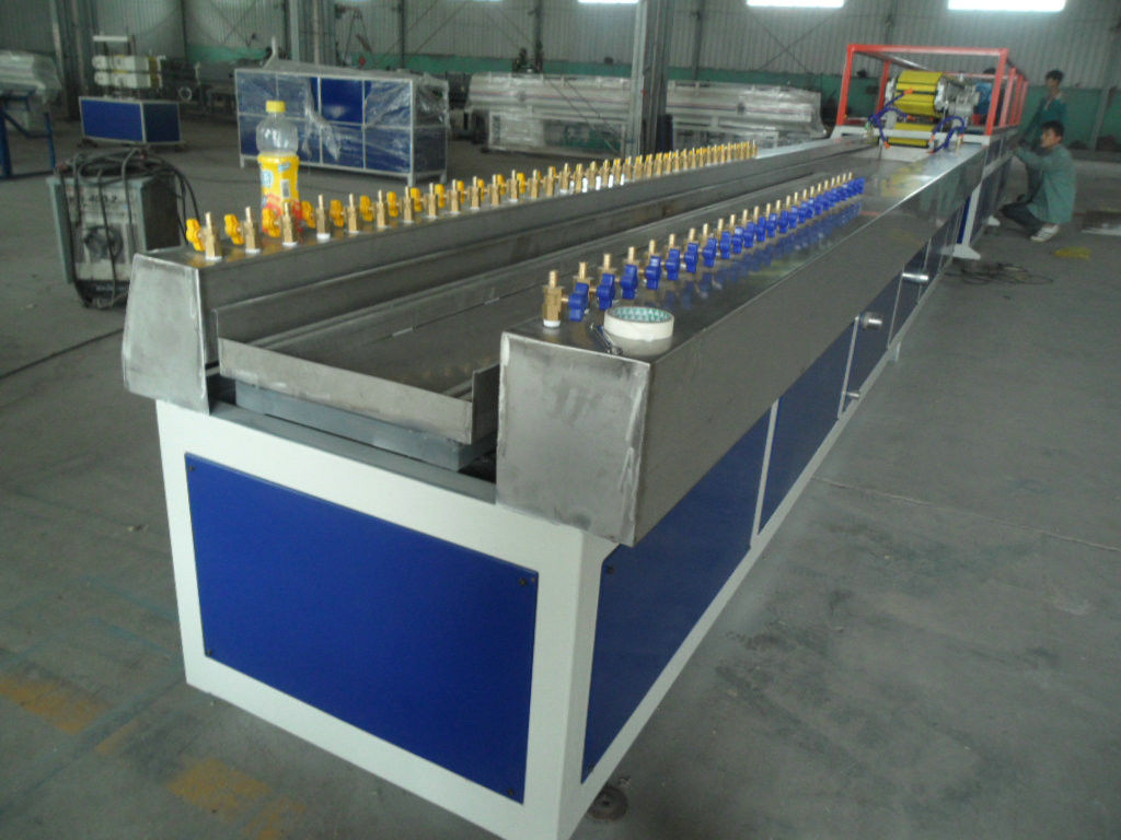 Railing WPC Profile Production Line , WPC PP / PE Corridor Profile ...